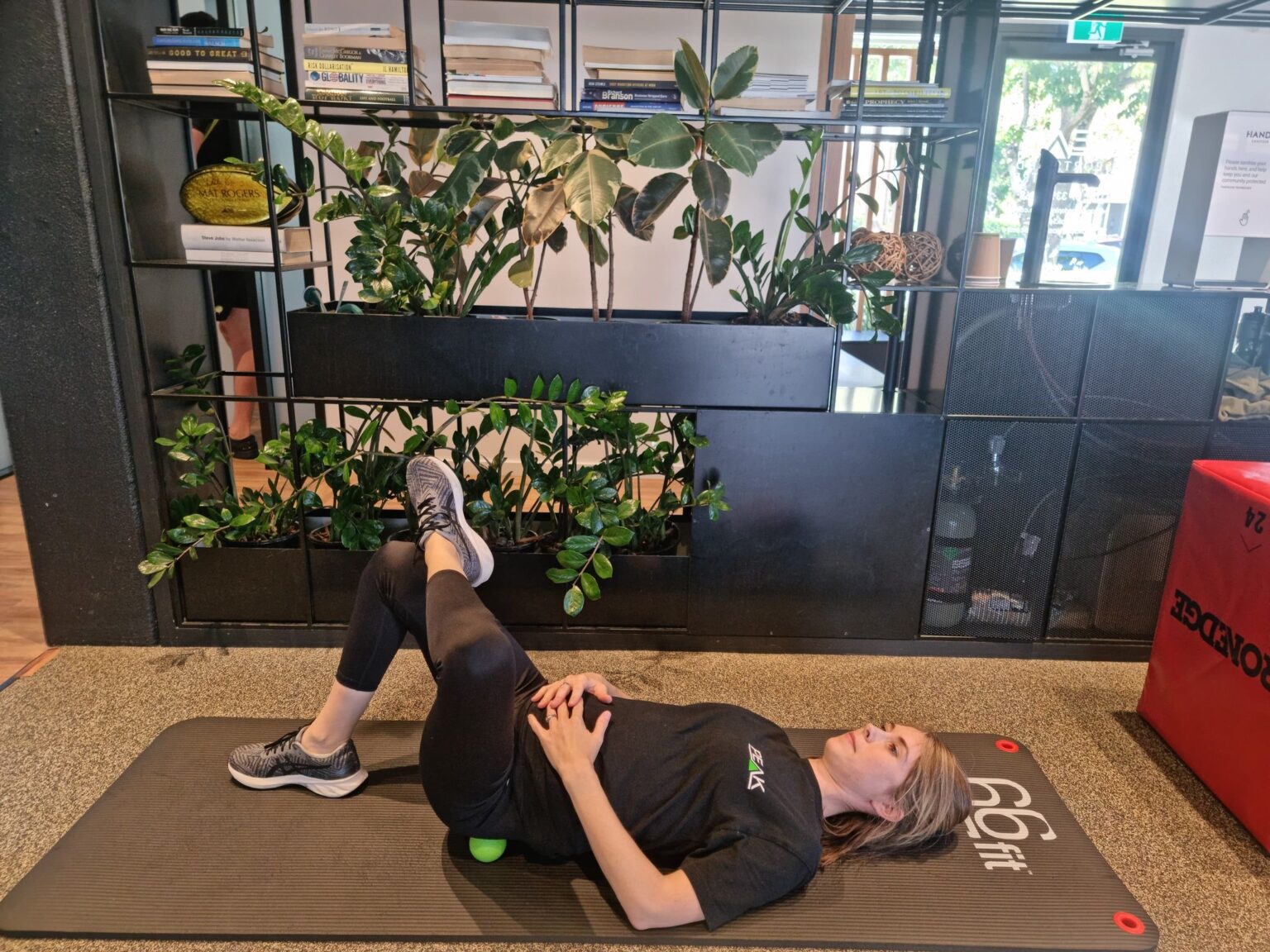 HOW TO RELAX THE PELVIC FLOOR WITH MYFASCIAL RELEASE AND TRIGGER POINT ...